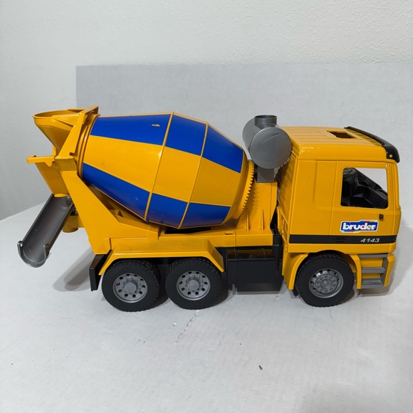 BRUDER | Toys | Bruder 20 Mx 5000 Cement Mixer Mercedes Actros 4143 ...